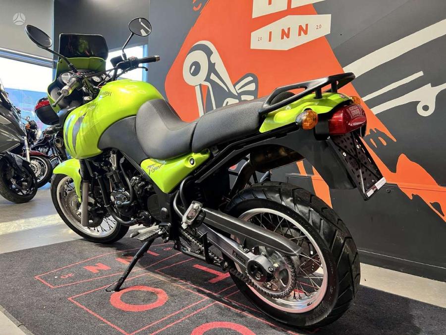 Zaļš Triumph Tiger 2000 Viļņa, ar dzinēja tilpumu 0.90 L un nobraukumu 48 tūkst. km par 2299 €, foto 3 vietnē AUTOMOTO.COM.LV