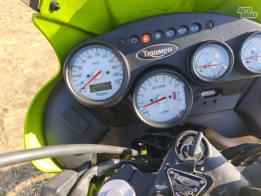Zaļš Triumph Tiger 2001 Ignalina, ar dzinēja tilpumu 0.96 L un nobraukumu 48 tūkst. km par 1650 €, foto 5 vietnē AUTOMOTO.COM.LV