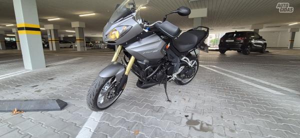 Pelēks Triumph Tiger 2009 Kauņa, ar dzinēja tilpumu 1.05 L un nobraukumu 0 tūkst. km par 4450 €, foto 3 vietnē AUTOMOTO.COM.LV