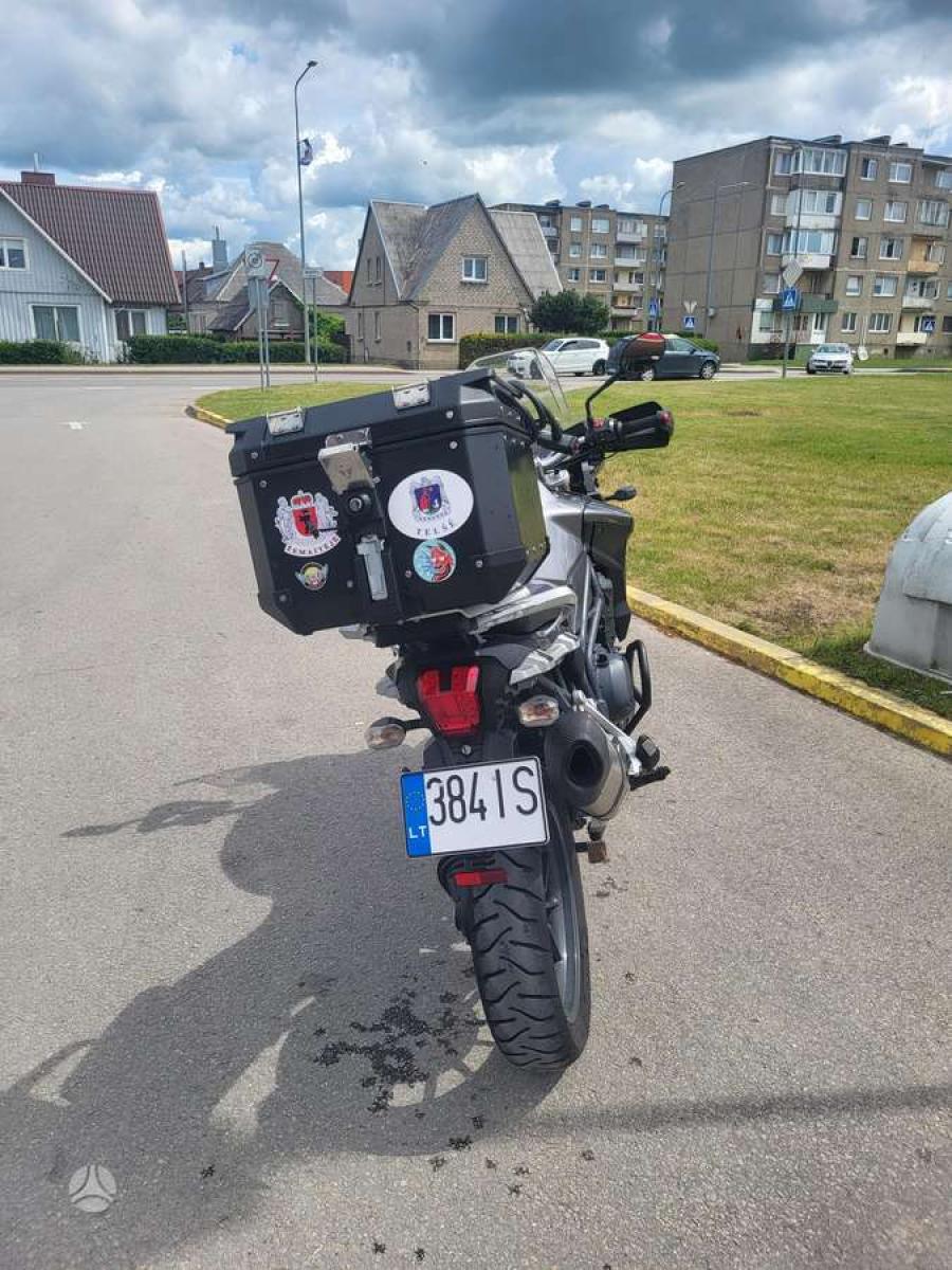 Grey Triumph Tiger 2012 in Telschi, with an engine capacity of 1.22 L and mileage of 83 thousand km for 5400 €, photo 1 on AUTOMOTO.COM.LV