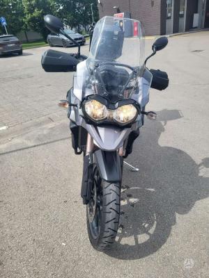Grey Triumph Tiger 2012 in Telschi, with an engine capacity of 1.22 L and mileage of 83 thousand km for 5400 €, photo 4 on AUTOMOTO.COM.LV
