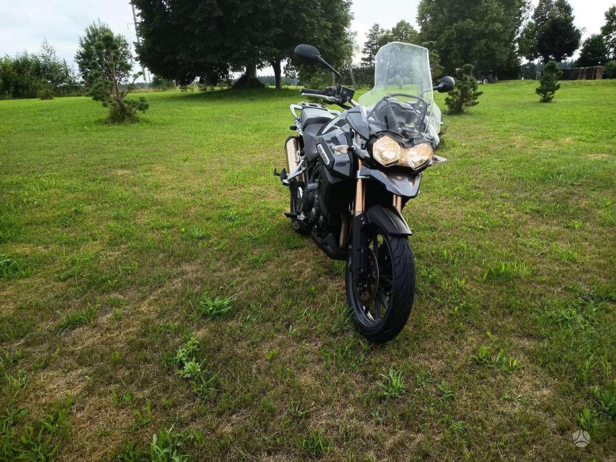 Pelēks Triumph Tiger 2015 Telšiai, ar dzinēja tilpumu 1.22 L un nobraukumu 40 tūkst. km par 5350 €, foto 12 vietnē AUTOMOTO.COM.LV