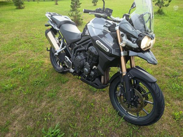 Grey Triumph Tiger 2015 in Telschi, with an engine capacity of 1.22 L and mileage of 40 thousand km for 5350 €, photo 5 on AUTOMOTO.COM.LV