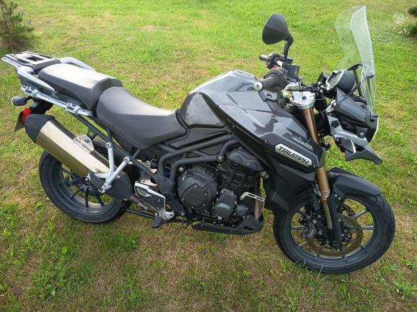Grey Triumph Tiger 2015 in Telschi, with an engine capacity of 1.22 L and mileage of 40 thousand km for 5350 €, photo 9 on AUTOMOTO.COM.LV