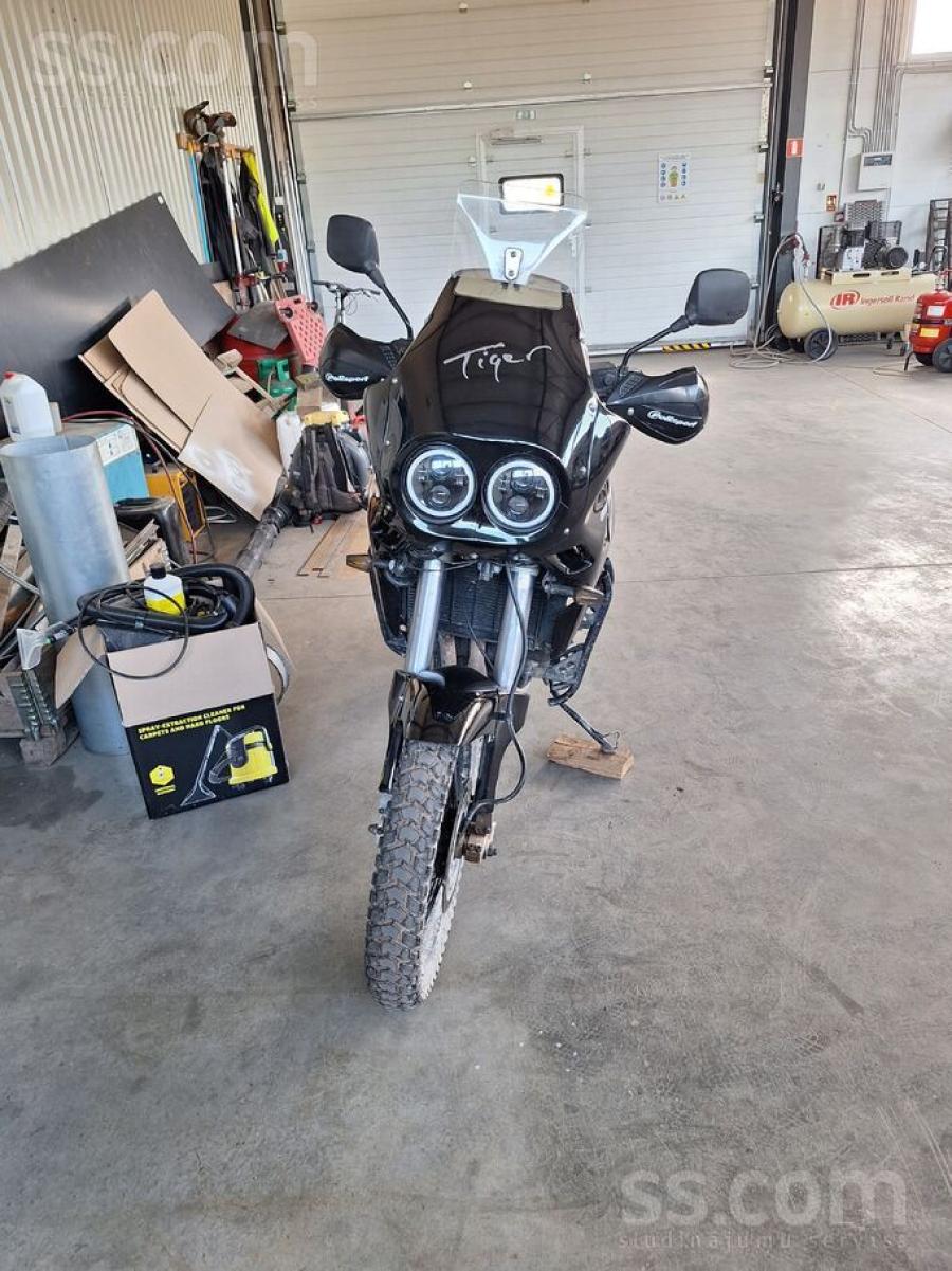 Triumph Tiger 1997 in Tukums, with an engine capacity of 0.90 L and mileage of 0 thousand km for 1500 €, photo 9 on AUTOMOTO.COM.LV