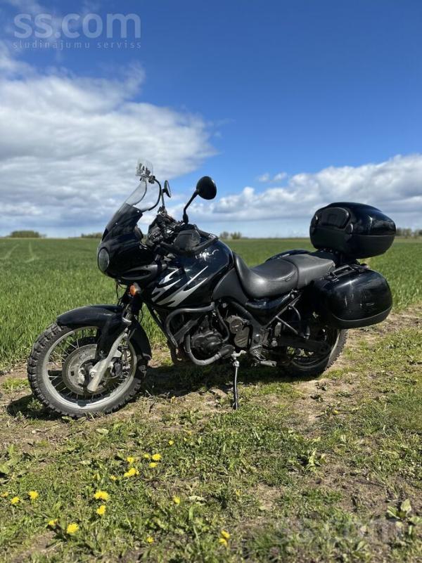Triumph Tiger 1999 Jelgava, ar dzinēja tilpumu 0.89 L un nobraukumu 0 tūkst. km par 2350 €, foto 1 vietnē AUTOMOTO.COM.LV