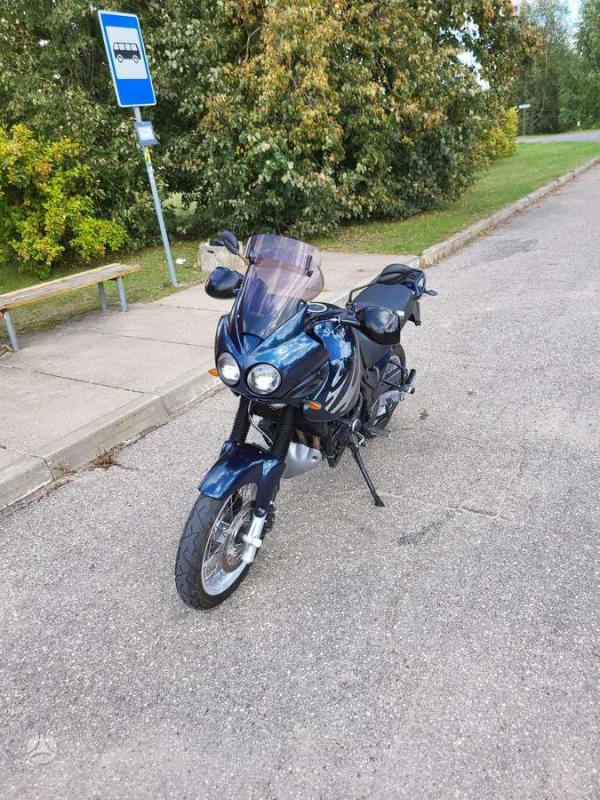 Triumph Tiger 2000 Utena vietnÄ Triumph Tiger 2000 Utena, ar dzinÄja tilpumu 0.89 L un nobraukumu 72 tÅ«kst. km par 1850 ā¬, foto 4 vietnÄ AUTOMOTO.COM.LV