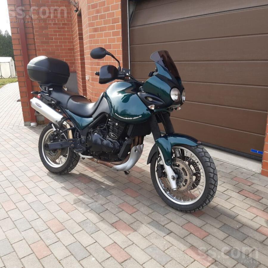 Triumph Tiger 2001 in Bauska, with an engine capacity of 0.89 L and mileage of 0 thousand km for 3100 €, photo 3 on AUTOMOTO.COM.LV