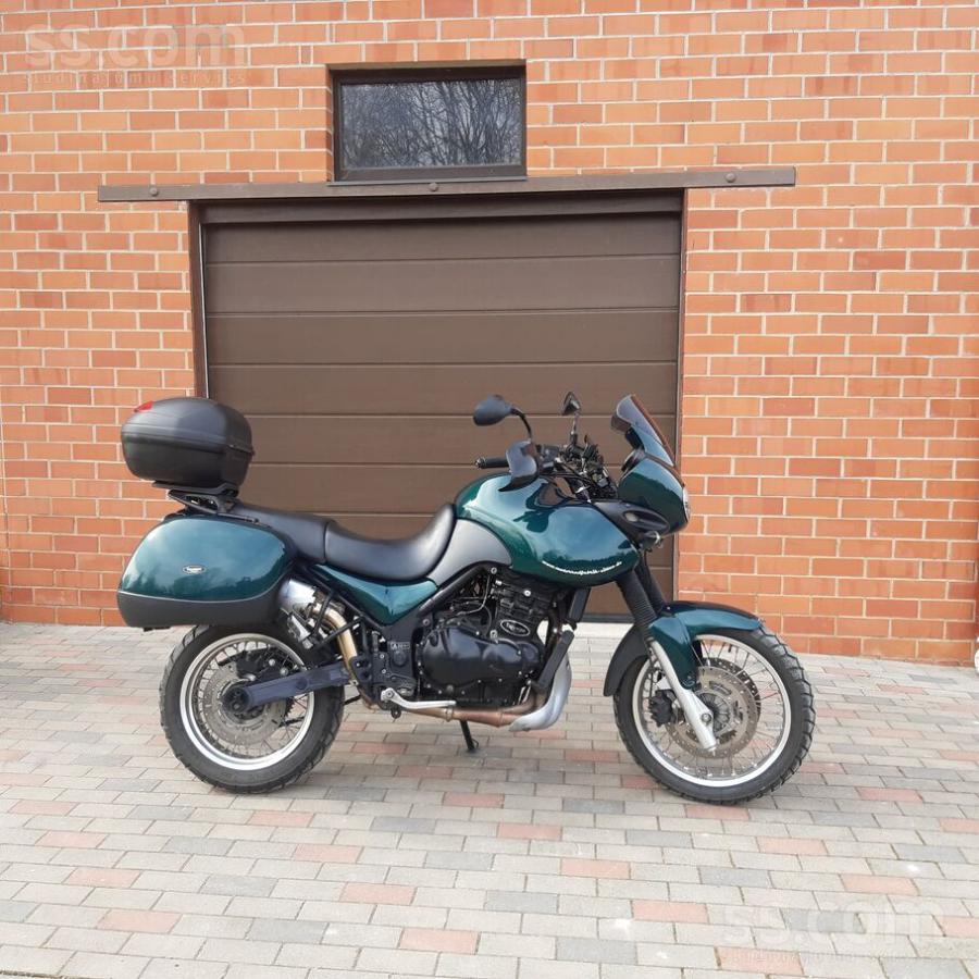 Triumph Tiger 2001 in Bauska, with an engine capacity of 0.89 L and mileage of 0 thousand km for 3100 €, photo 5 on AUTOMOTO.COM.LV