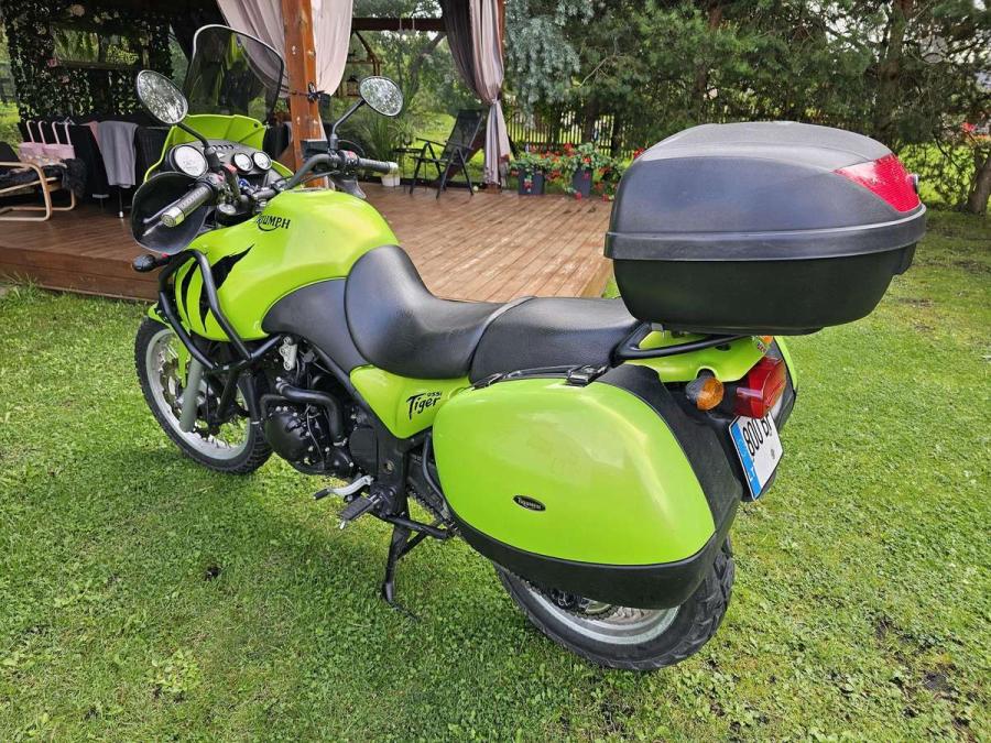 Triumph Tiger 2002 in Kupiskis, with an engine capacity of 0.96 L and mileage of 24 thousand km for 2500 €, photo 11 on AUTOMOTO.COM.LV
