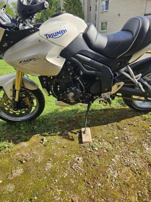 Триумф Tiger 2008 в Рокишкис, объемом двигателя 1.05 л и пробегом 47 тыс. км за 2250 €, фото  на AUTOMOTO.COM.LV