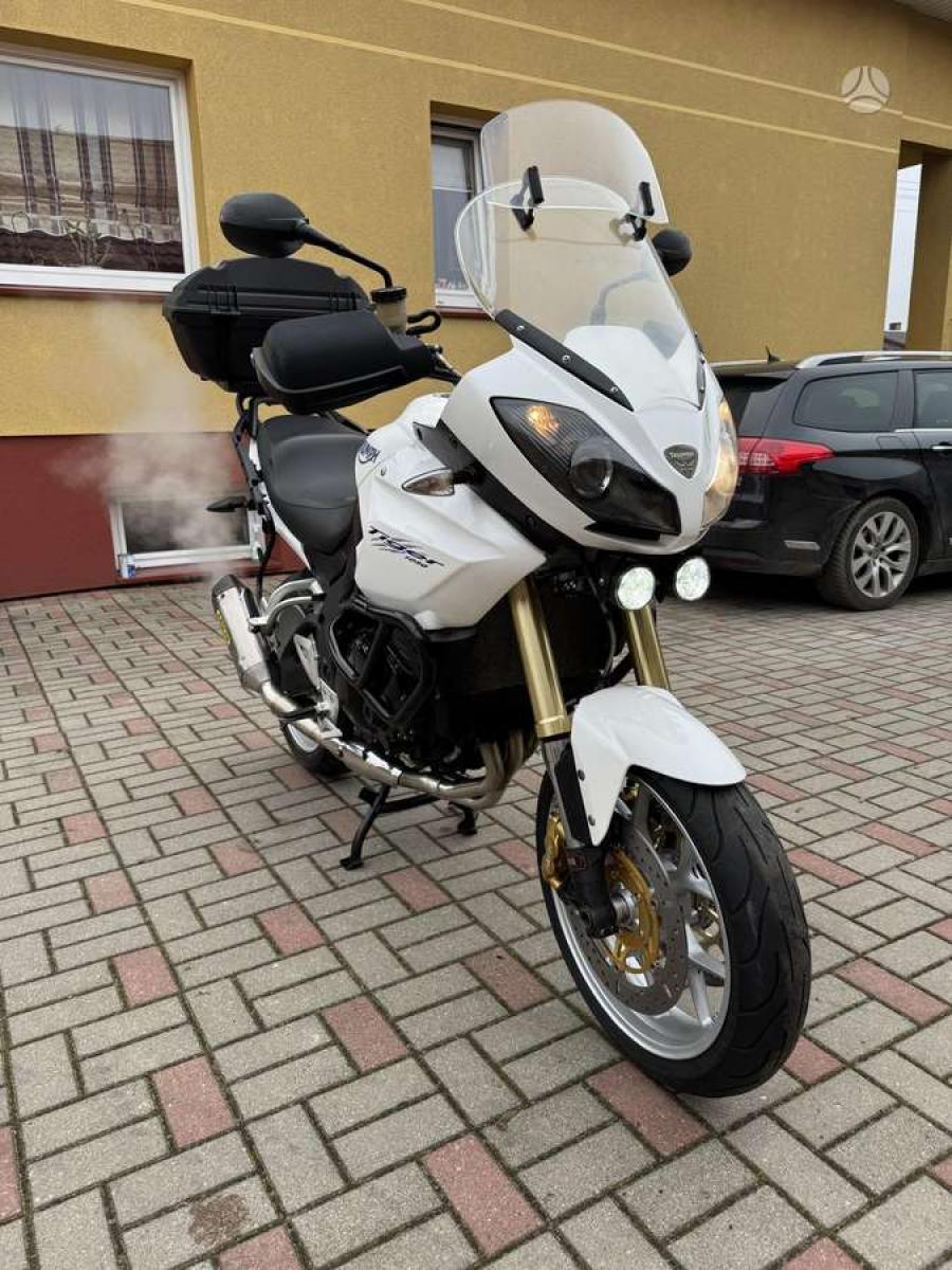 Triumph Tiger 2009 Tauragė, ar dzinēja tilpumu 1.05 L un nobraukumu 98 tūkst. km par 3100 €, foto 4 vietnē AUTOMOTO.COM.LV
