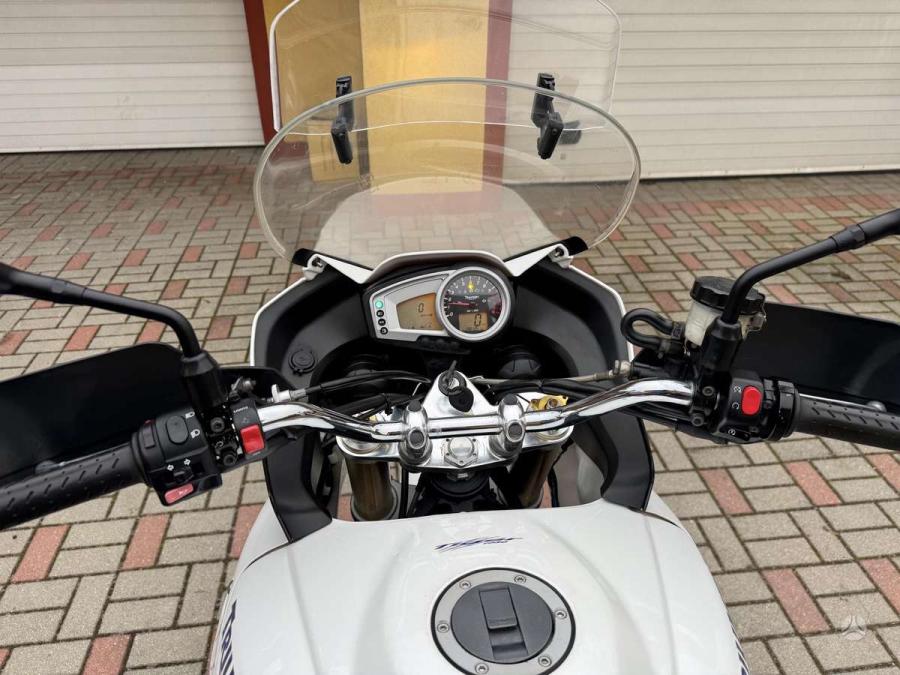 Triumph Tiger 2009 Tauragė, ar dzinēja tilpumu 1.05 L un nobraukumu 98 tūkst. km par 3100 €, foto 8 vietnē AUTOMOTO.COM.LV