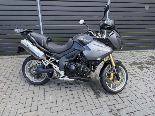 Triumph Tiger 2010 Plungė, ar dzinēja tilpumu 1.05 L un nobraukumu 58 tūkst. km par 3200 €, foto 3 vietnē AUTOMOTO.COM.LV