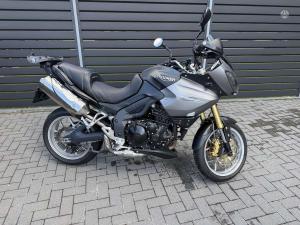 Triumph Tiger 2010 Plungė, ar dzinēja tilpumu 1.05 L un nobraukumu 58 tūkst. km par 3200 €, foto 3 vietnē AUTOMOTO.COM.LV