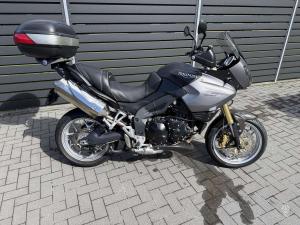 Triumph Tiger 2010 Plungė, ar dzinēja tilpumu 1.05 L un nobraukumu 58 tūkst. km par 3200 €, foto 5 vietnē AUTOMOTO.COM.LV