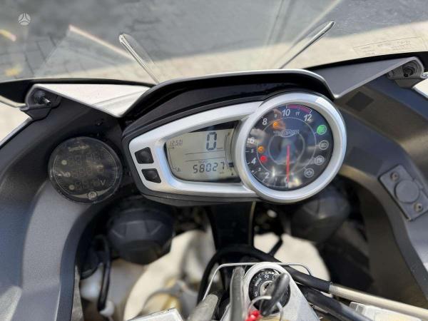 Triumph Tiger 2010 Plungė, ar dzinēja tilpumu 1.05 L un nobraukumu 58 tūkst. km par 3200 €, foto 7 vietnē AUTOMOTO.COM.LV