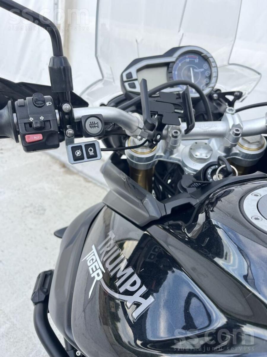 Triumph Tiger 2012 Rīga, ar dzinēja tilpumu 0.80 L un nobraukumu 0 tūkst. km par 5600 €, foto 8 vietnē AUTOMOTO.COM.LV