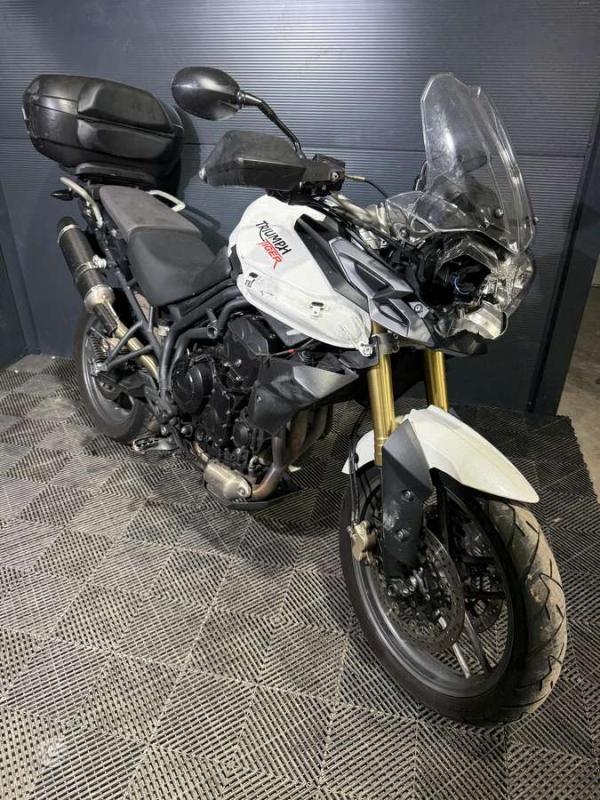 Triumph Tiger 2012 in Taurage, with an engine capacity of 0.80 L and mileage of 24 thousand km for 2990 €, photo 2 on AUTOMOTO.COM.LV