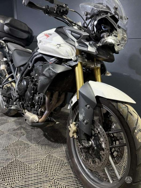 Triumph Tiger 2012 in Taurage, with an engine capacity of 0.80 L and mileage of 24 thousand km for 2990 €, photo 3 on AUTOMOTO.COM.LV