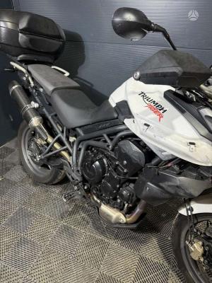 Triumph Tiger 2012 in Taurage, with an engine capacity of 0.80 L and mileage of 24 thousand km for 2990 €, photo 5 on AUTOMOTO.COM.LV