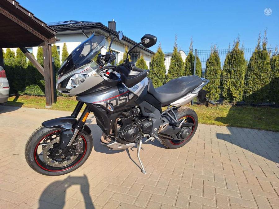 Triumph Tiger 2019 in Utena, with an engine capacity of 1.05 L and mileage of 20 thousand km for 5300 €, photo 4 on AUTOMOTO.COM.LV