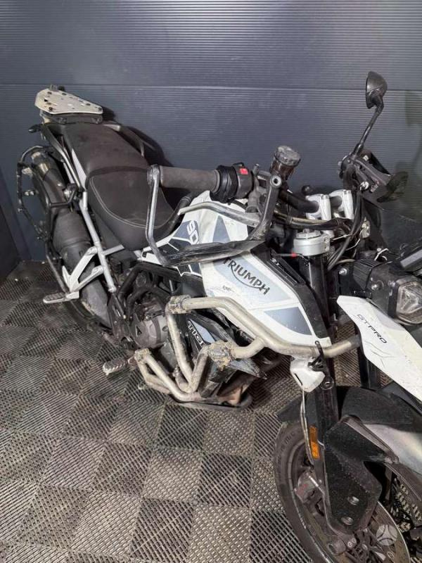 Triumph Tiger 2021 in Taurage, with an engine capacity of 0.90 L and mileage of 30 thousand km for 3990 €, photo 3 on AUTOMOTO.COM.LV