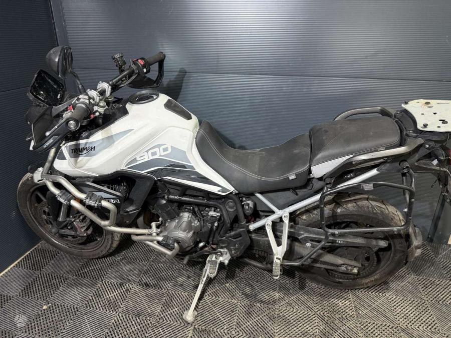 Triumph Tiger 2021 in Taurage, with an engine capacity of 0.90 L and mileage of 30 thousand km for 3990 €, photo 8 on AUTOMOTO.COM.LV