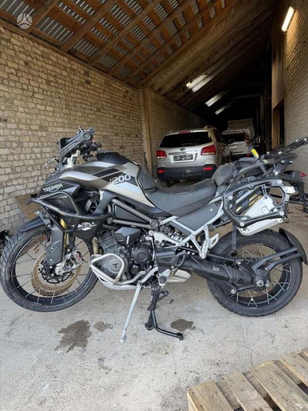 Triumph Tiger 2022 in Pasvalys, with an engine capacity of 1.20 L and mileage of 111 thousand km for 3000 €, photo 1 on AUTOMOTO.COM.LV