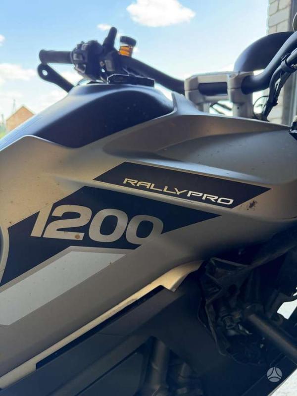 Triumph Tiger 2022 in Pasvalys, with an engine capacity of 1.20 L and mileage of 111 thousand km for 3000 €, photo 3 on AUTOMOTO.COM.LV
