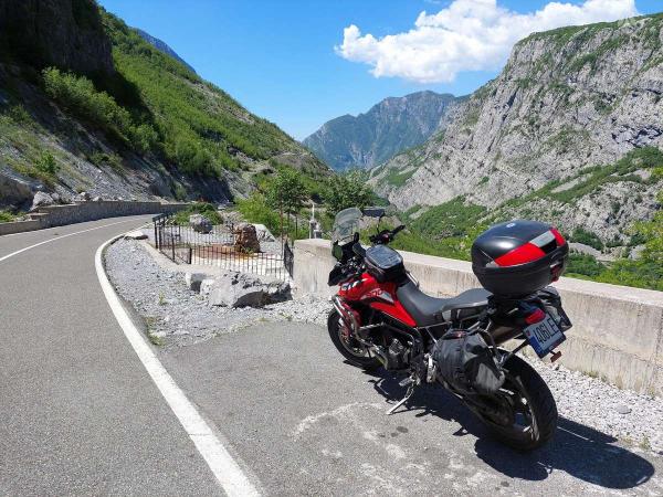 Triumph Tiger 2022 in Panevezys, with an engine capacity of 0.90 L and mileage of 37 thousand km for 6999 €, photo 2 on AUTOMOTO.COM.LV