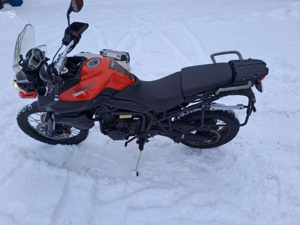 Orange Triumph Tiger 2011 in Panevezys, with an engine capacity of 0.80 L and mileage of 44 thousand km for 4800 €, photo 2 on AUTOMOTO.COM.LV