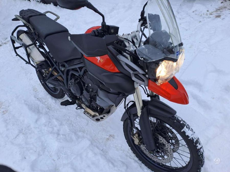 Orange Triumph Tiger 2011 in Panevezys, with an engine capacity of 0.80 L and mileage of 44 thousand km for 4800 €, photo 6 on AUTOMOTO.COM.LV