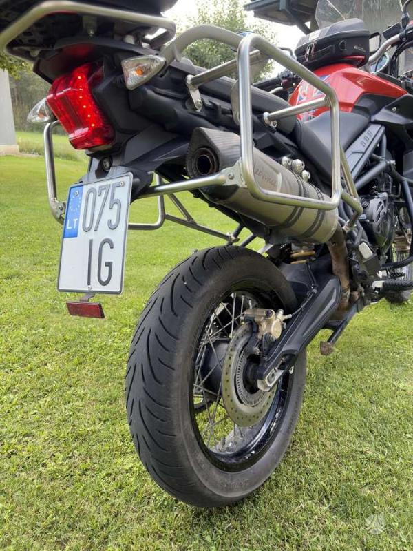 Red Triumph Tiger 2012 in Moletai, with an engine capacity of 0.80 L and mileage of 120 thousand km for 4200 €, photo 5 on AUTOMOTO.COM.LV
