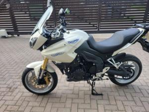 Balts Triumph Tiger 2008 Viļņa, ar dzinēja tilpumu 1.05 L un nobraukumu 79 tūkst. km par 3200 €, foto 4 vietnē AUTOMOTO.COM.LV