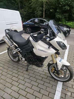 Balts Triumph Tiger 2008 Viļņa, ar dzinēja tilpumu 1.05 L un nobraukumu 41 tūkst. km par 3000 €, foto 8 vietnē AUTOMOTO.COM.LV
