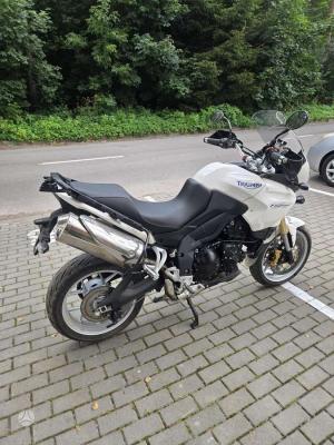 Balts Triumph Tiger 2008 Viļņa, ar dzinēja tilpumu 1.05 L un nobraukumu 41 tūkst. km par 3000 €, foto 9 vietnē AUTOMOTO.COM.LV