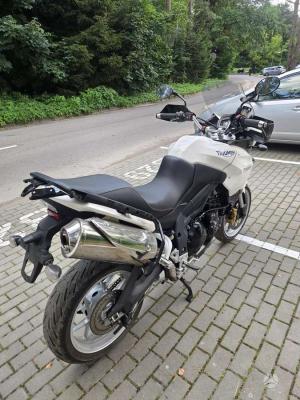 Balts Triumph Tiger 2008 Viļņa, ar dzinēja tilpumu 1.05 L un nobraukumu 41 tūkst. km par 3000 €, foto 11 vietnē AUTOMOTO.COM.LV