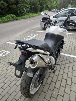 Balts Triumph Tiger 2008 Viļņa, ar dzinēja tilpumu 1.05 L un nobraukumu 41 tūkst. km par 3000 €, foto 12 vietnē AUTOMOTO.COM.LV