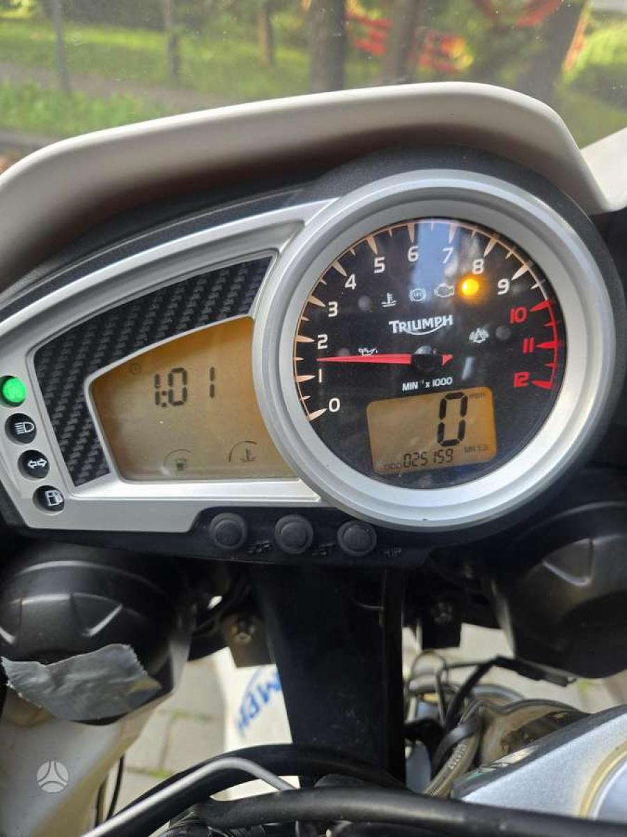 Balts Triumph Tiger 2008 Viļņa, ar dzinēja tilpumu 1.05 L un nobraukumu 41 tūkst. km par 3000 €, foto 18 vietnē AUTOMOTO.COM.LV