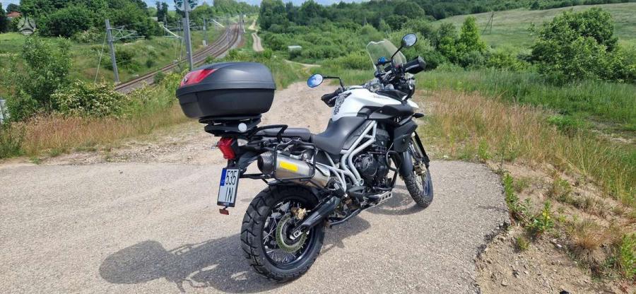White Triumph Tiger 2011 in Vilnius, with an engine capacity of 0.80 L and mileage of 56 thousand km for 4999 €, photo 4 on AUTOMOTO.COM.LV