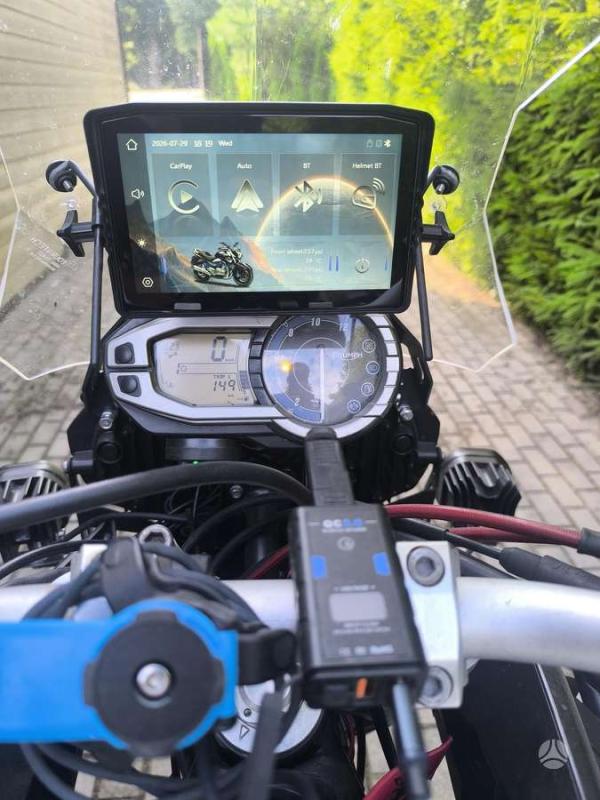 White Triumph Tiger 2012 in Taurage, with an engine capacity of 0.80 L and mileage of 55 thousand km for 4999 €, photo 6 on AUTOMOTO.COM.LV