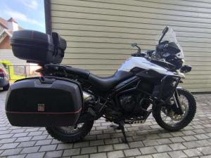 White Triumph Tiger 2012 in Taurage, with an engine capacity of 0.80 L and mileage of 55 thousand km for 4999 €, photo 13 on AUTOMOTO.COM.LV