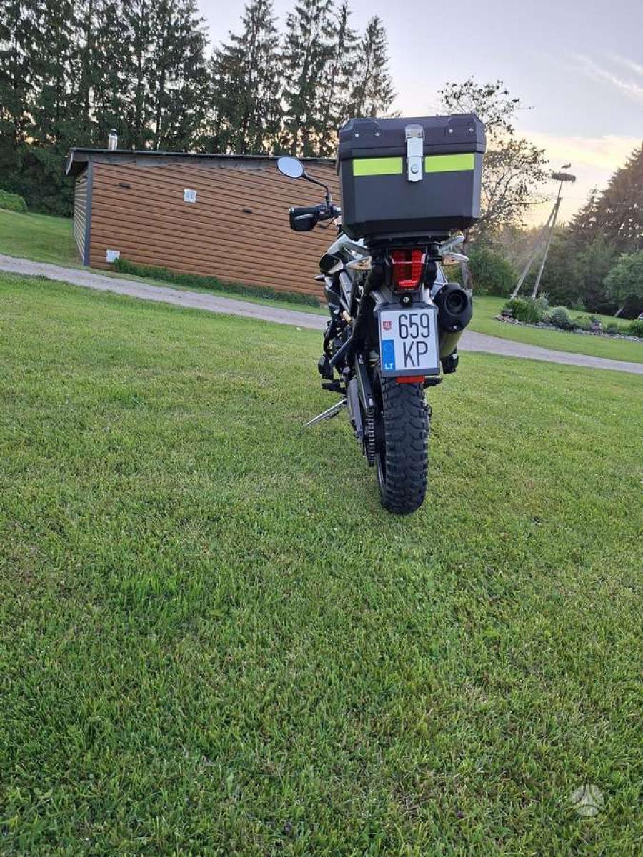 White Triumph Tiger 2013 in Silale, with an engine capacity of 0.80 L and mileage of 57 thousand km for 5300 €, photo 4 on AUTOMOTO.COM.LV