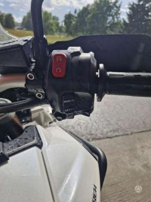 White Triumph Tiger 2014 in Kaisiadorys, with an engine capacity of 1.22 L and mileage of 96 thousand km for 6450 €, photo 12 on AUTOMOTO.COM.LV