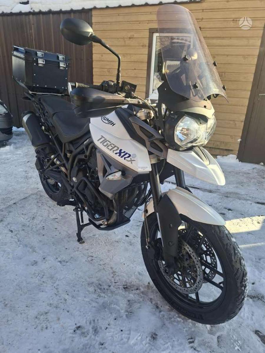 Balts Triumph Tiger 2016 Šilalė, ar dzinēja tilpumu 0.80 L un nobraukumu 44 tūkst. km par 5100 €, foto 1 vietnē AUTOMOTO.COM.LV