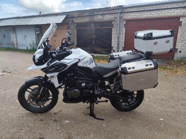 White Triumph Tiger 2020 in Silale, with an engine capacity of 1.22 L and mileage of 64 thousand km for 7000 €, photo 5 on AUTOMOTO.COM.LV