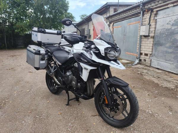 White Triumph Tiger 2020 in Silale, with an engine capacity of 1.22 L and mileage of 64 thousand km for 7000 €, photo 1 on AUTOMOTO.COM.LV