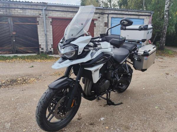 White Triumph Tiger 2020 in Silale, with an engine capacity of 1.22 L and mileage of 64 thousand km for 7000 €, photo 3 on AUTOMOTO.COM.LV