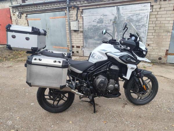 White Triumph Tiger 2020 in Silale, with an engine capacity of 1.22 L and mileage of 64 thousand km for 7000 €, photo 6 on AUTOMOTO.COM.LV